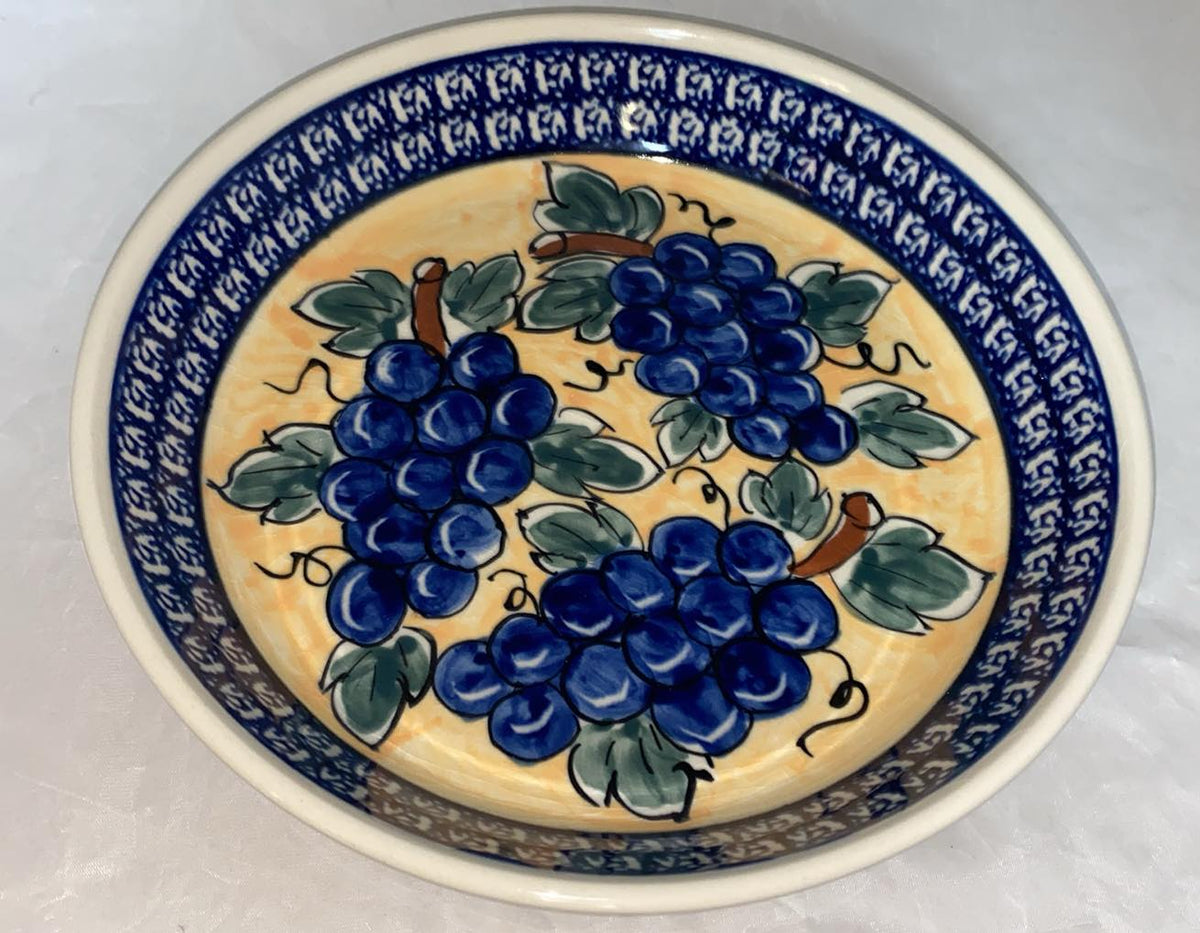 Grape Pie Plate - Shape: GU879A - Pattern: Grape – Polish Pottery Pantry